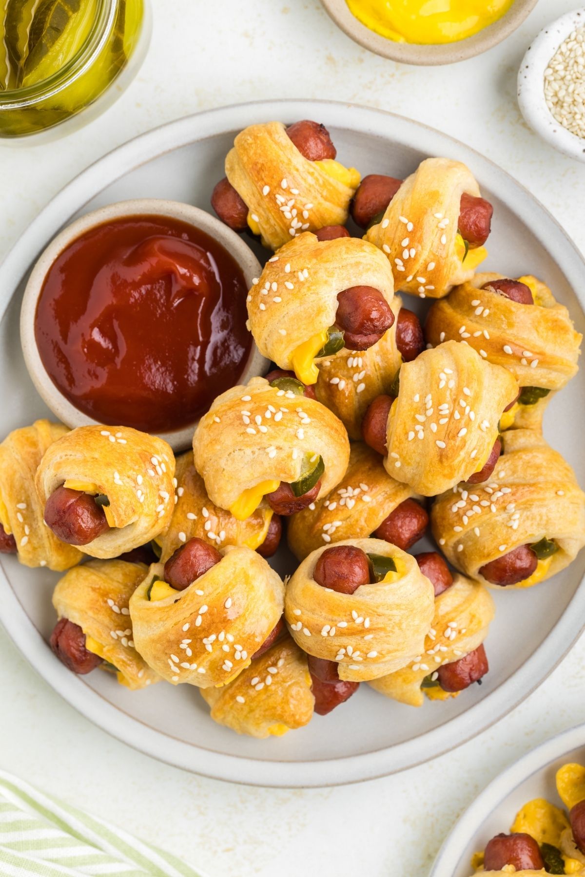 Crockpot Honey Garlic BBQ Meatballs - Weekend Potluck 667 - Sweet ...