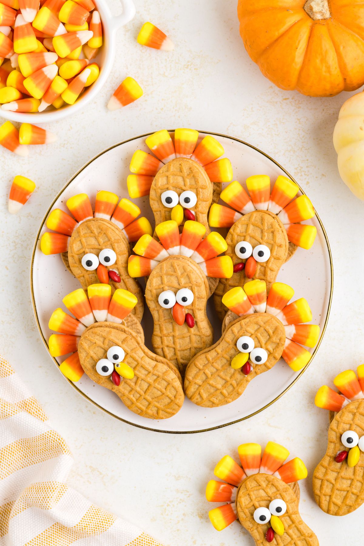 Cute Nutter Butter Turkeys - Semi Homemade Kitchen