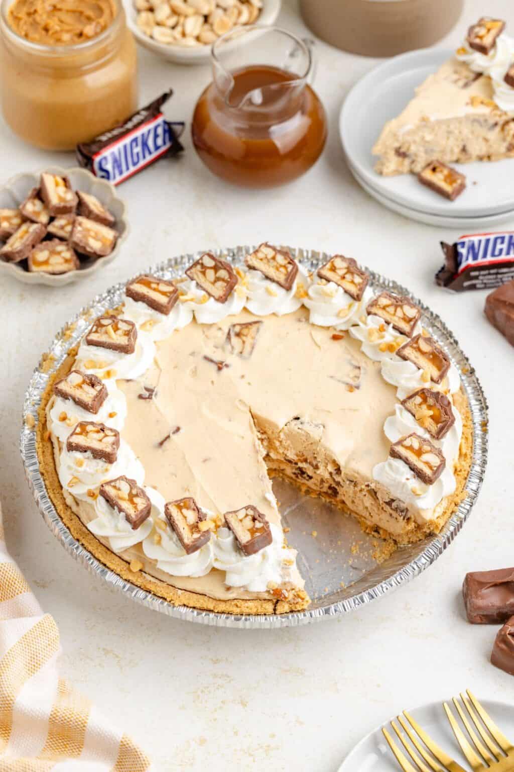 Easy No-Bake Snickers Pie - Semi Homemade Kitchen